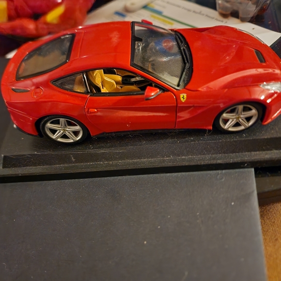 burgo | Toys | Burago Ferrari F2 Berlinetta 124 Metal Diecast Model Red ...